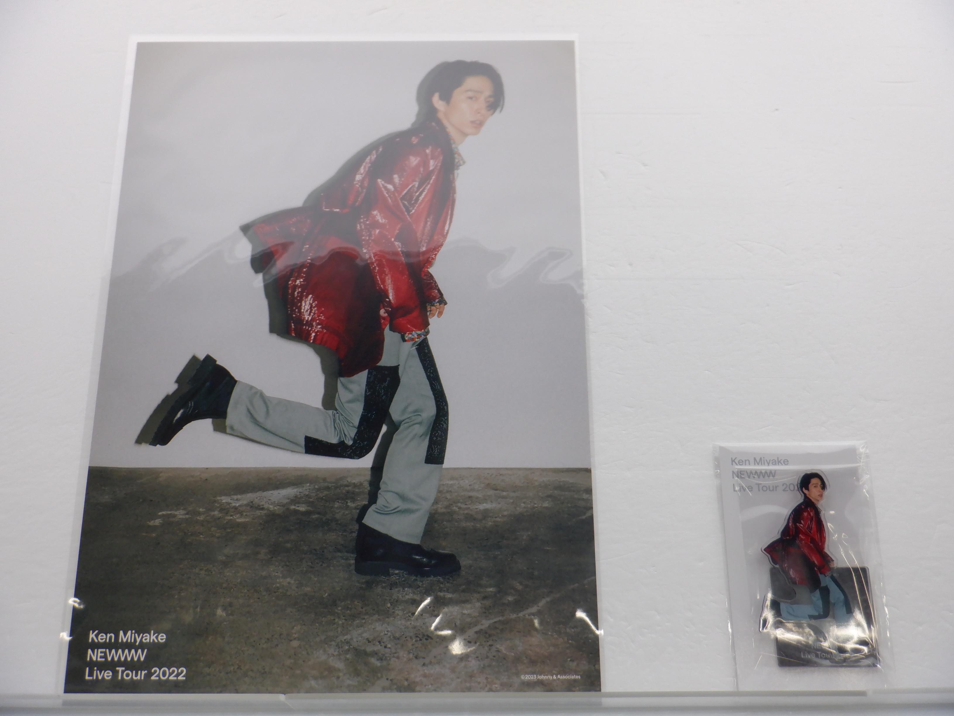 【未使用に近い】V6 三宅健 Ken Miyake NEWWW Live Tour 2022 ポスター＆アクリルスタンド 未開封 [美品]の落札情報詳細 - ヤフオク落札価格検索 オークフリー